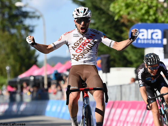 Giro de Italia: Andrea Vendrame se impone en la duodécima, Egan Bernal ...