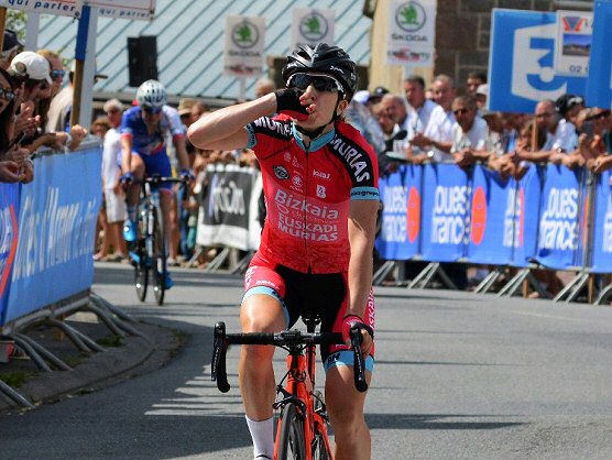 Dani Christmas logra en Bretaña la primera victoria UCI del Bizkaia ...