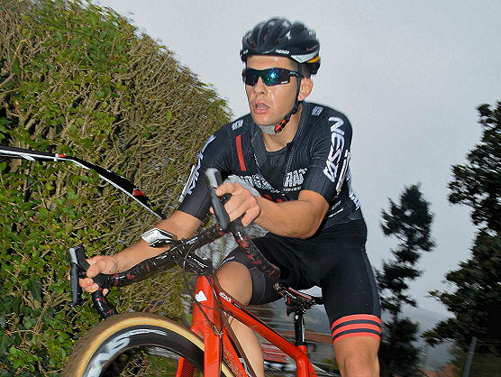 Kevin Suárez, a la Copa del Mundo de Zeven y el ciclocross de Hamme