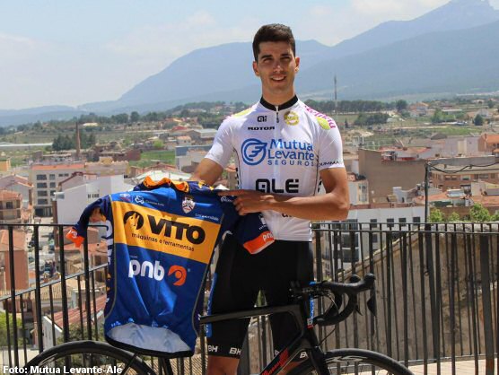 Raúl Rico será profesional con el Vito-Feirense-PNB