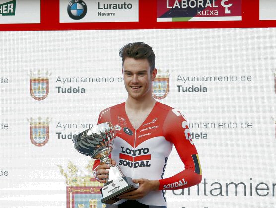 Vuelta a Navarra: Ruben Apers gana en Tudela y se viste de líder