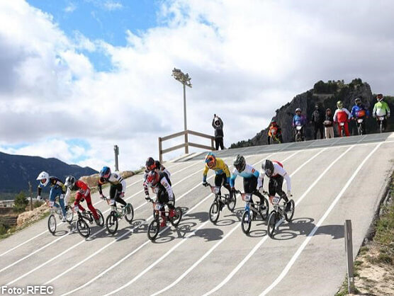 Terrassa acoge este fin de semana el Campeonato de España de BMX Racing