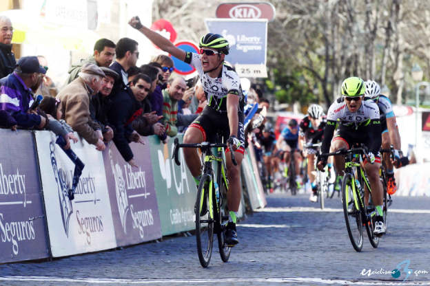 James Oram lidera la Vuelta al Alentejo tras ganar la primera etapa