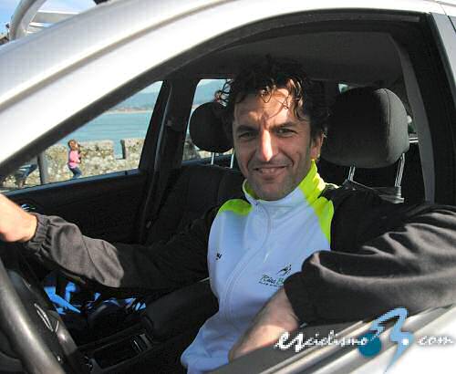 Marcos Serrano amplía su vinculación con el Club Ciclista Rías Baixas