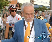 Vuelta a España: Víctor Cordero inaugura el Control de Firmas de Oro de ...